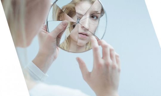 Distorted Self-Image: Causes, Symptoms, and Treatment - EZCare Clinic